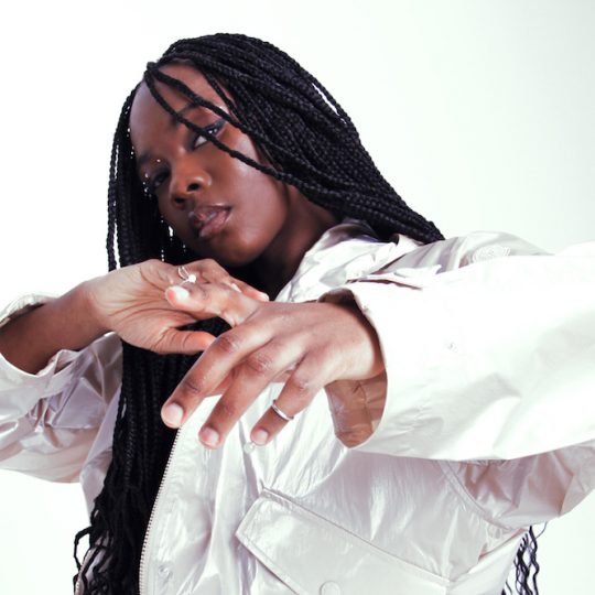 Pink Oculus reveals the wonky “Kung F.U.”, her serenade for the now ...