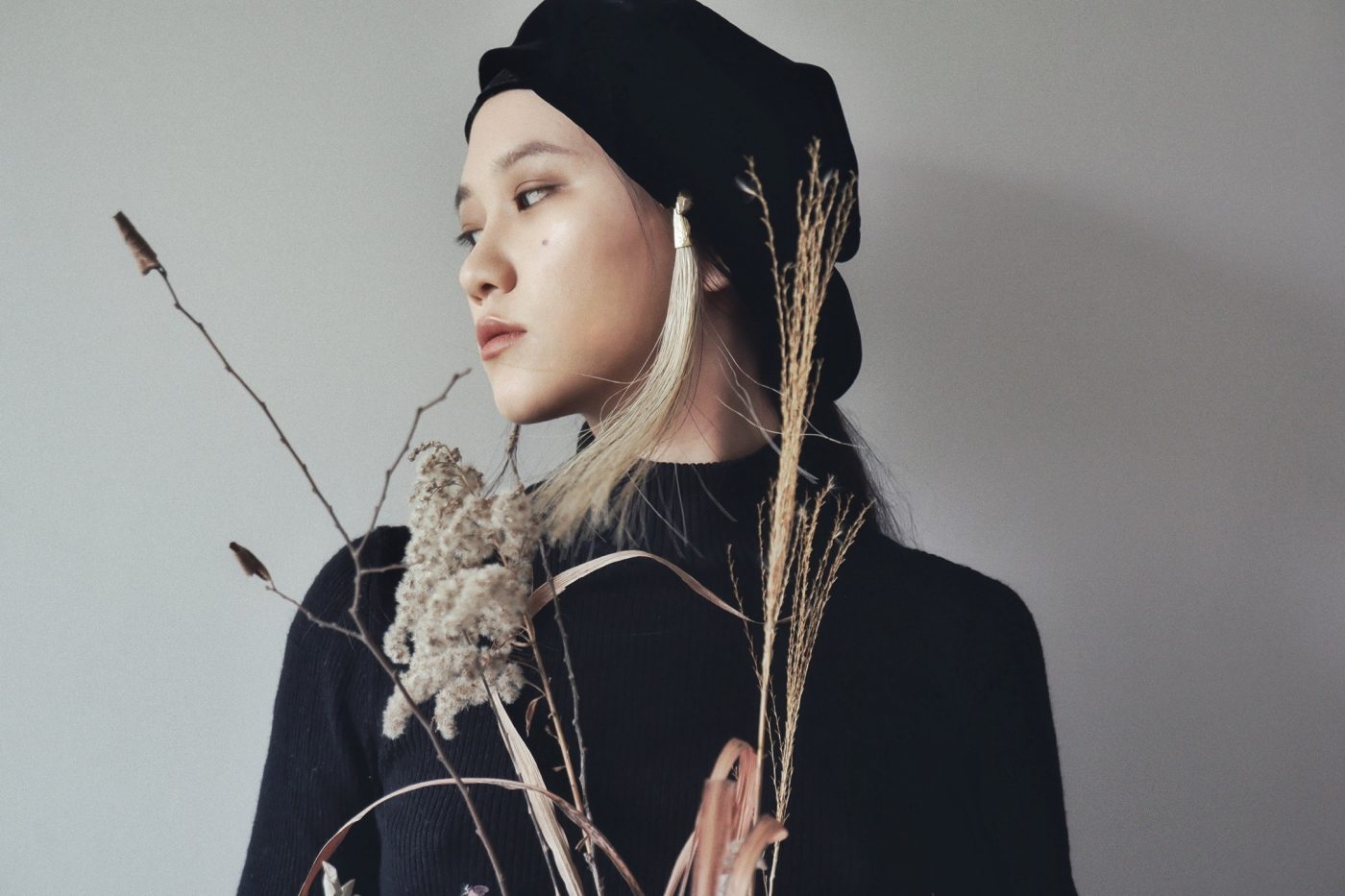 Li Yilei descends into the self with the fleeting, perturbing “Murmur ...