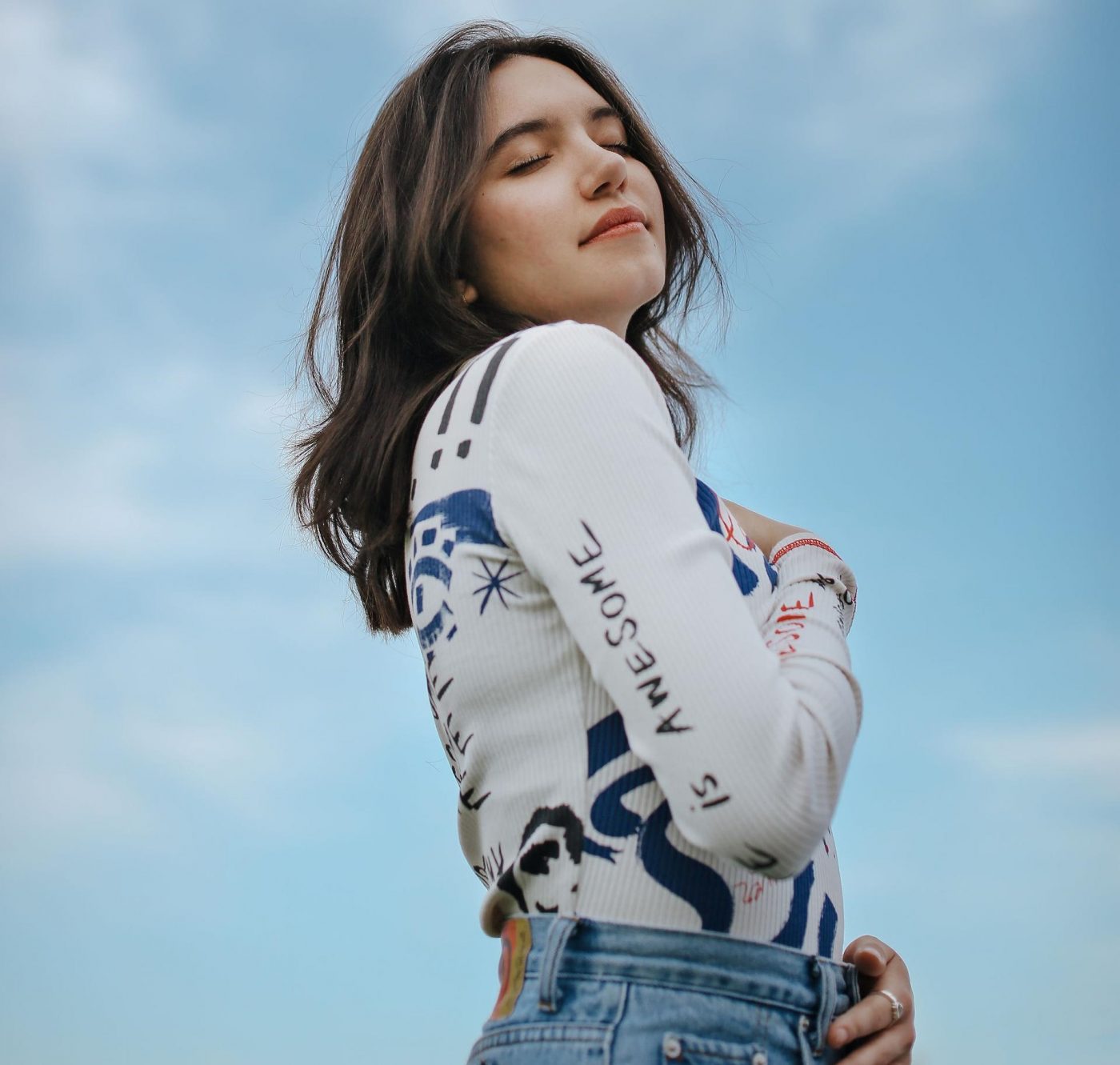 Houston singer-songwriter Vivi Rincon debuts via the heartfelt, pointed ...