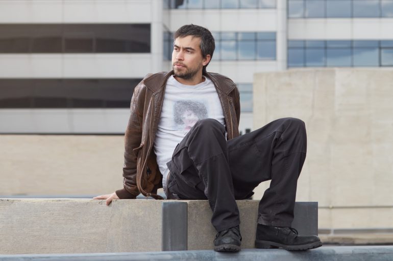 Alex G opens his heart on the contorted “Cross the Sea” – Beats Per Minute