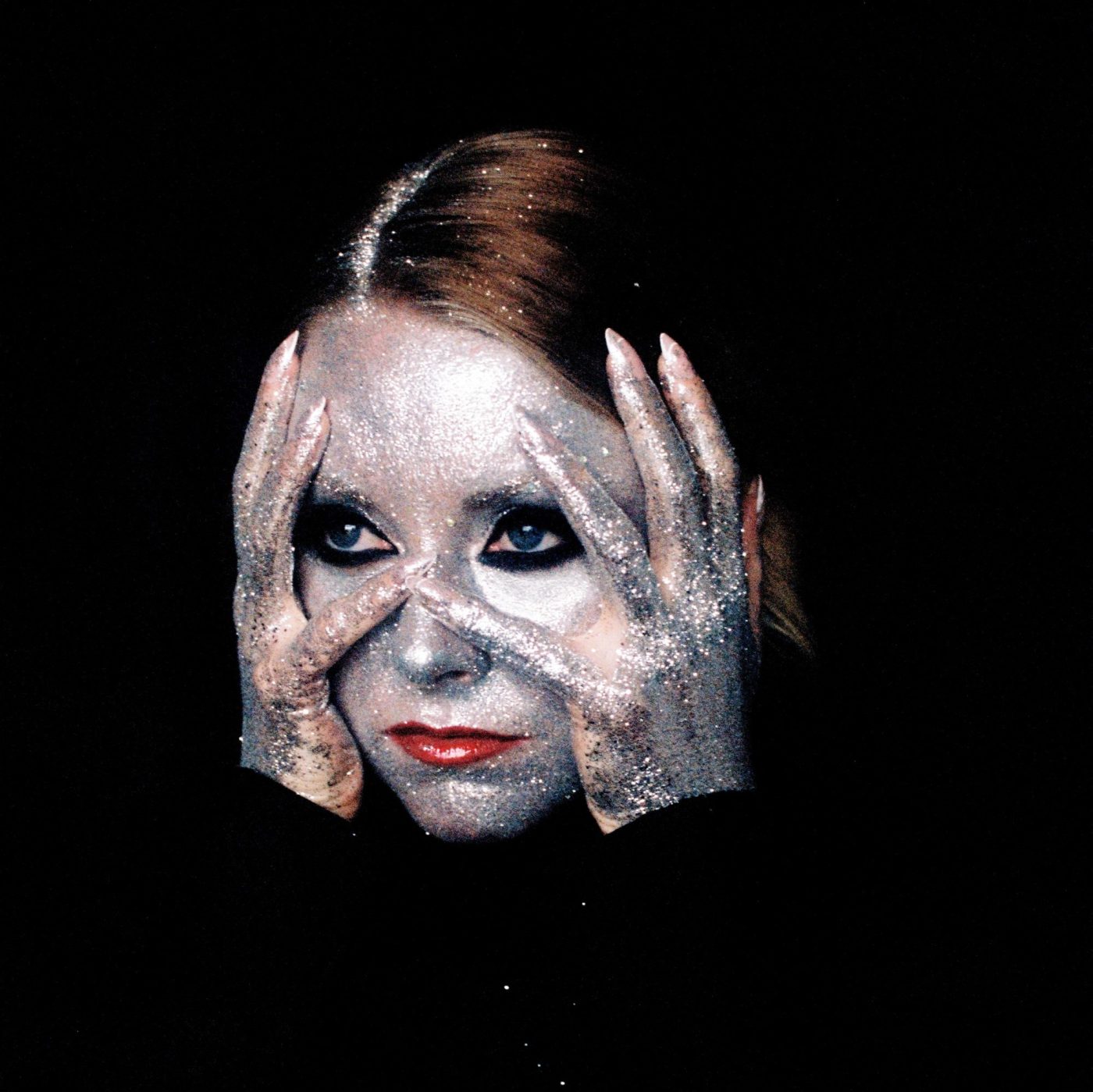 Mae Deline explores the astronomy of love on “Black Hole” – Beats Per ...