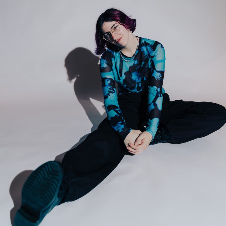 daena reaches the power pop pinnacle with “Alter Ego” – Beats Per Minute