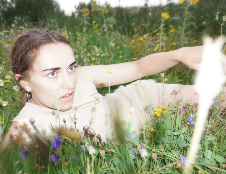 Liza Dries captures a hazy euphoria on new single “Superbloom” – Beats ...